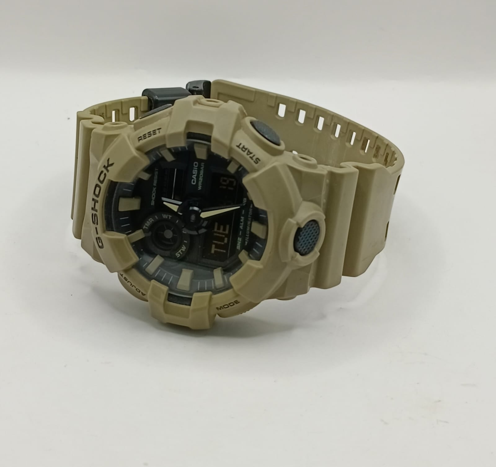 Reloj tipo Casio G-Shock 5522 tipo pulcera, usado – Tienda Del Centro